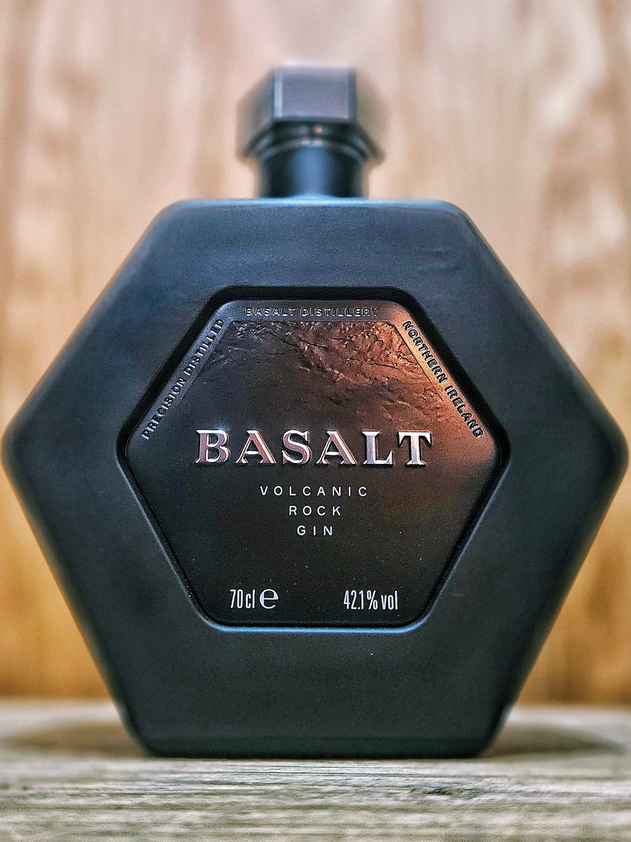 Giants Basalt - Volcanic Rock Gin – Dexter & Jones
